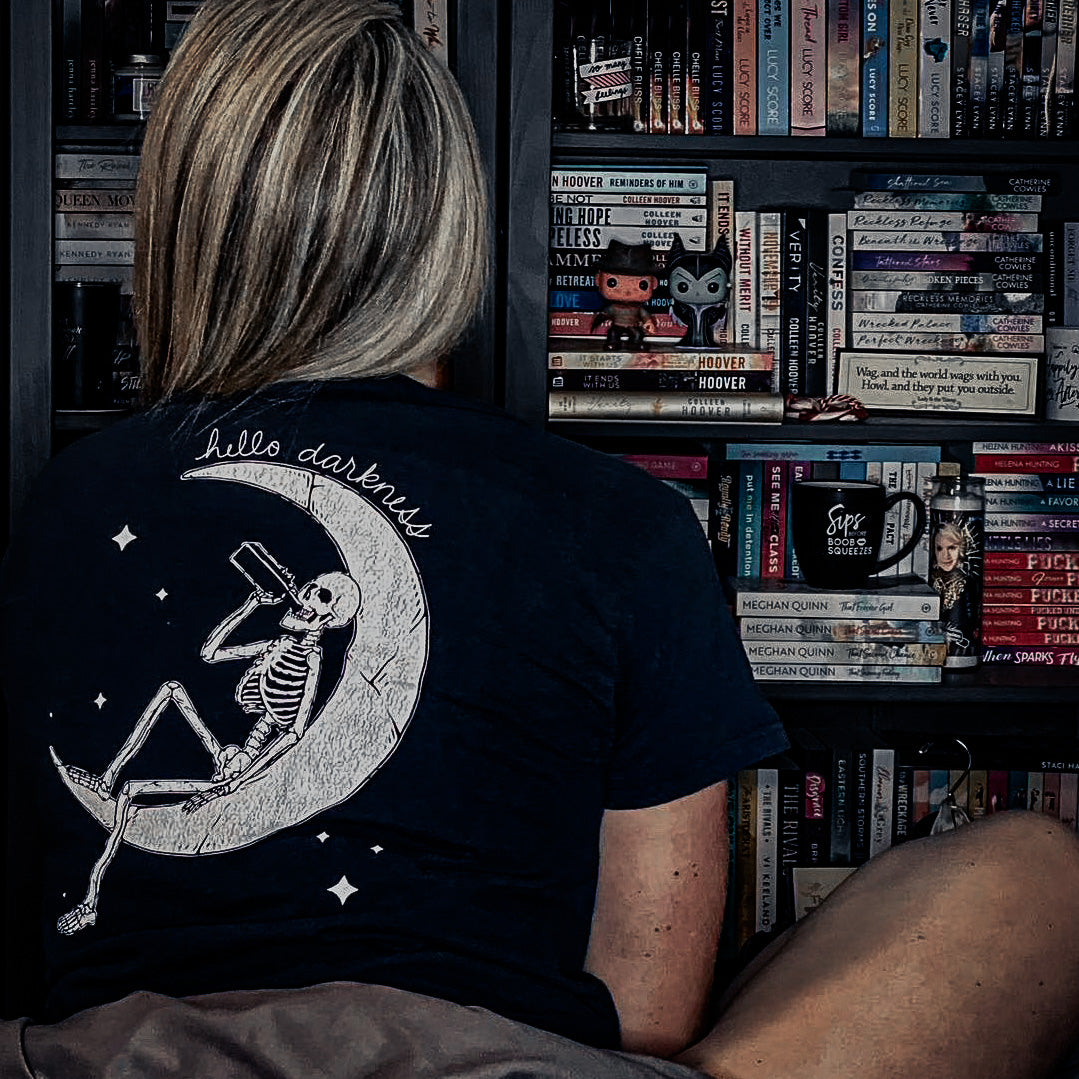 Hello Darkness Tee – dark & disturbed